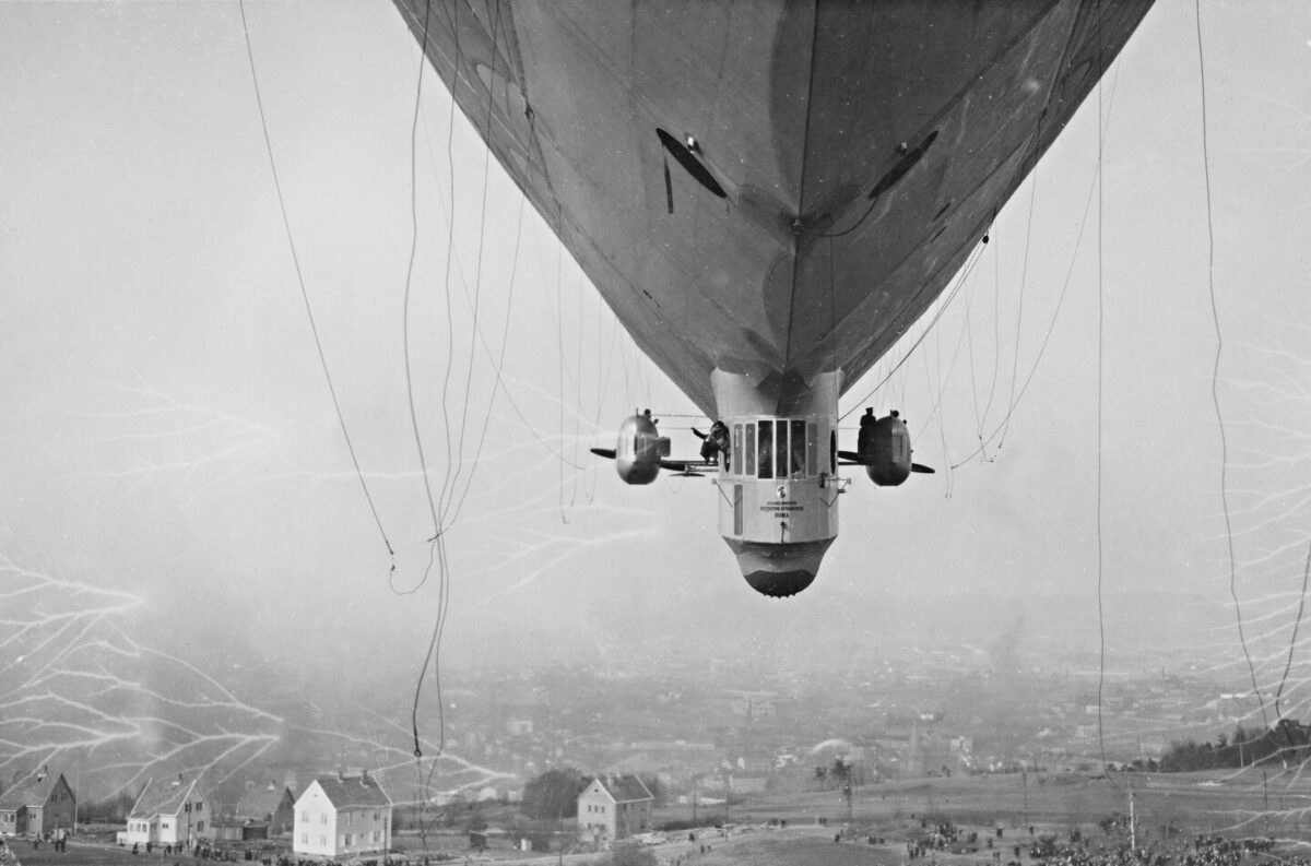 Erlebnistipp Zeppelinflug am Bodensee - auf Zeitreise